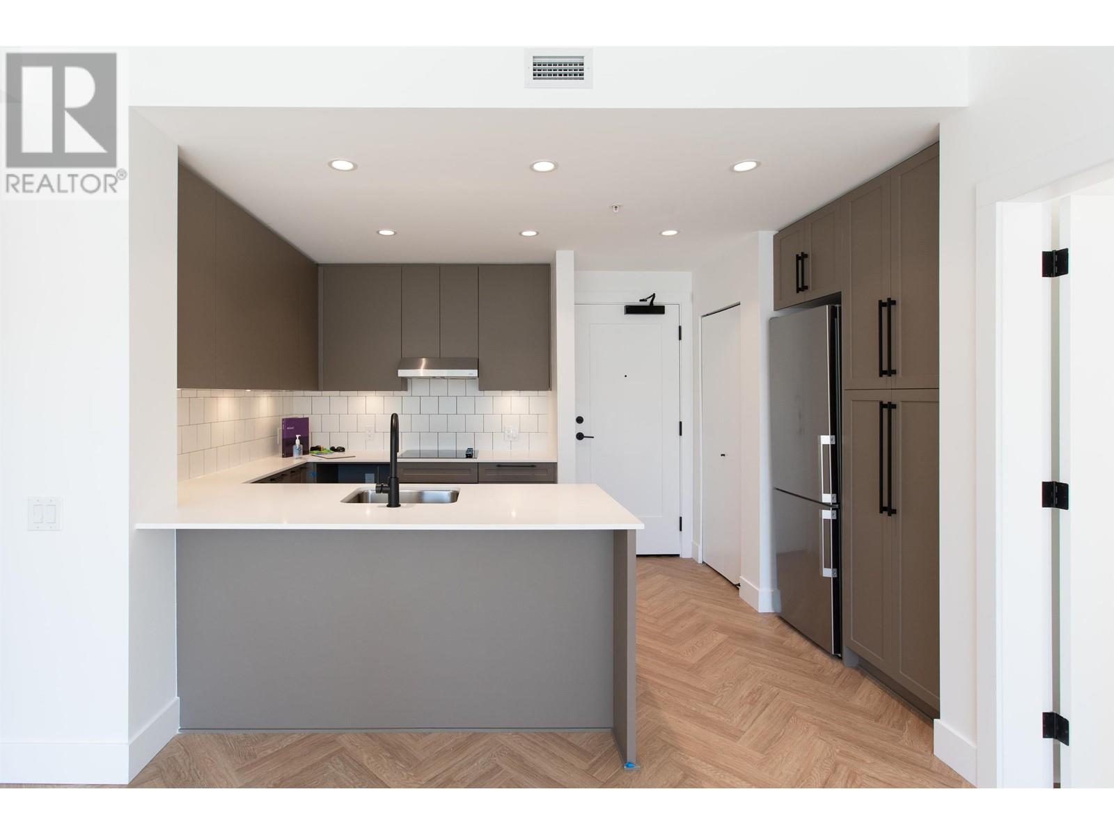 108 9228 Slope Mews, Burnaby Condo For Sale : MLS# r2906317 | Ovlix