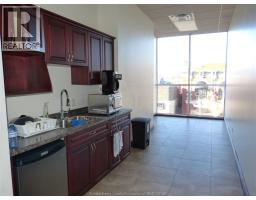 22 Talbot West Unit 2nd Level, Leamington Commercial For Rent $3,000