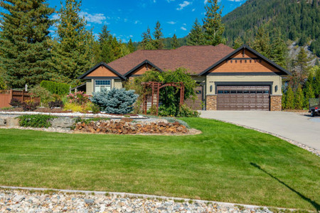 77 Homes for Sale in Castlegar - Castlegar Real Estate (Page 3) | Ovlix