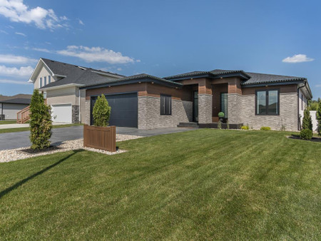 28 Homes for Sale in Lorette, MB | Lorette Real Estate