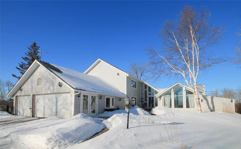 10 Homes for Sale in Anola - Anola Real Estate | Ovlix