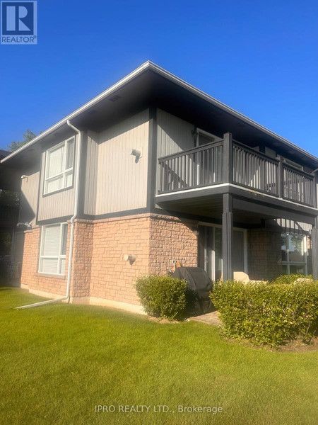 8 445 Mariners Way, Collingwood Townhouse For Sale $724,900 - Ovlix.com